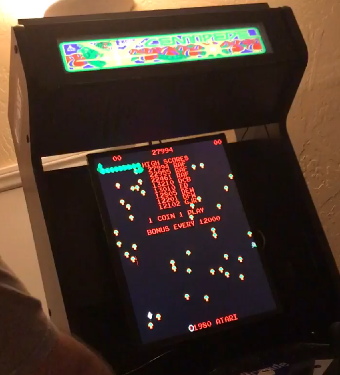 Pololu - Automatic rotating arcade cabinet display